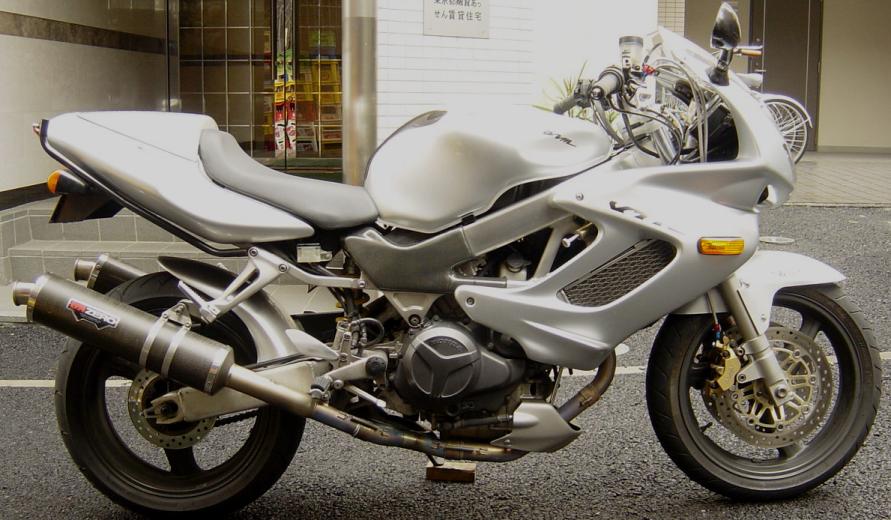 VTR1000F FireStorm Pipe Bar Conversion